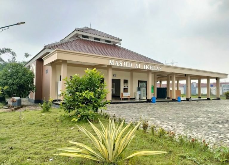 Mengetahui UMK Bandung 2023 dan Beberapa Wilayah Sekitarnya